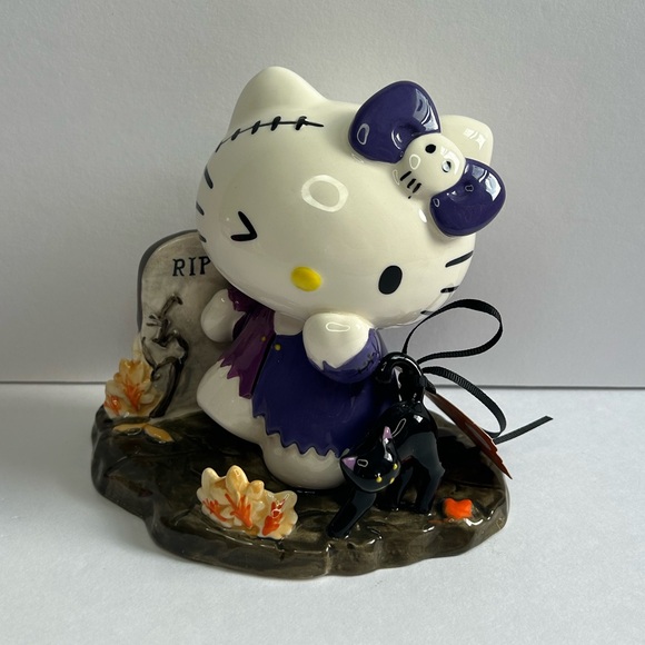 Hello Kitty | Holiday | Htf Hello Kitty Blue Sky Halloween Zombie ...